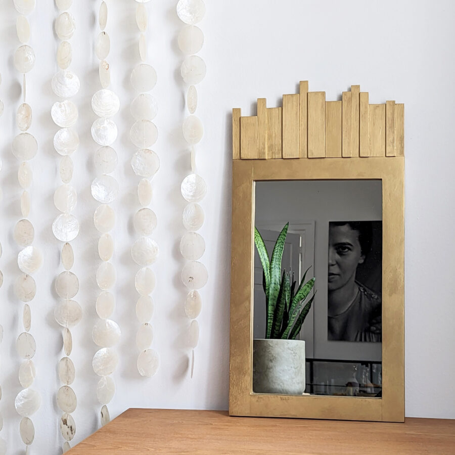 Peegel "Born to Be Seen" - poeet.ee