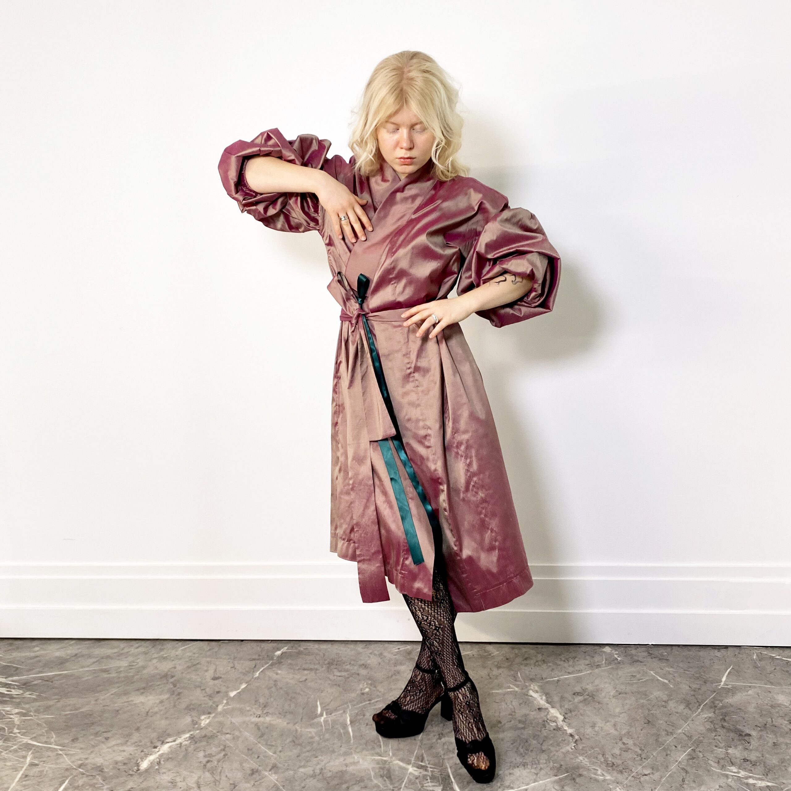 Siidist kimono "The Alchemist" - poeet.ee
